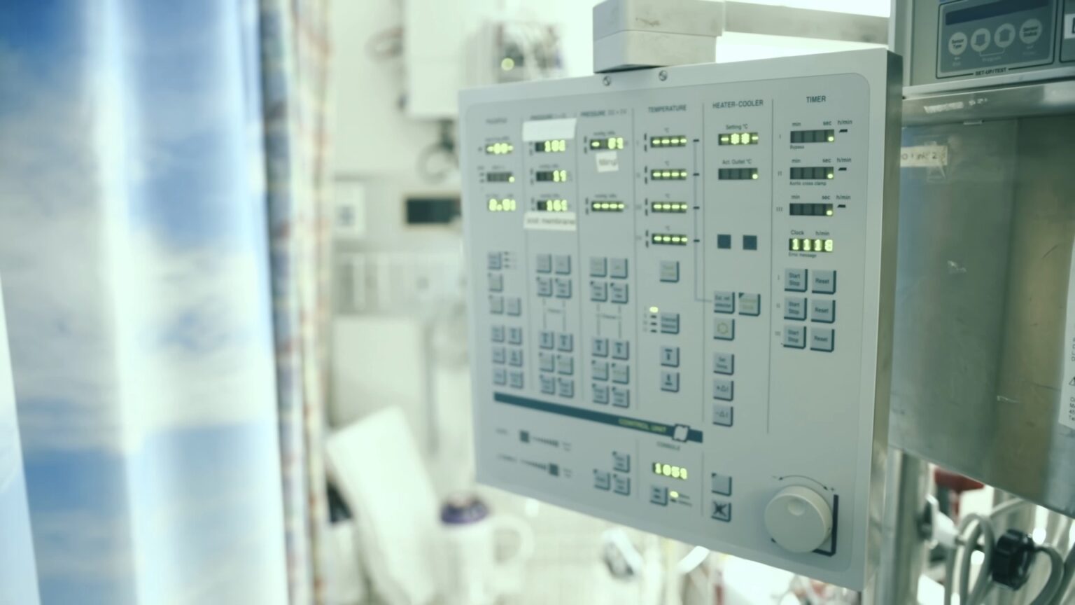 What Does Critical Care Mean? What You Need to Know About Intensive ...